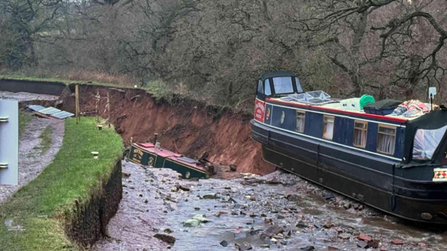 Major Incident Declared in Shropshire After Sinkhole Damages Canal
